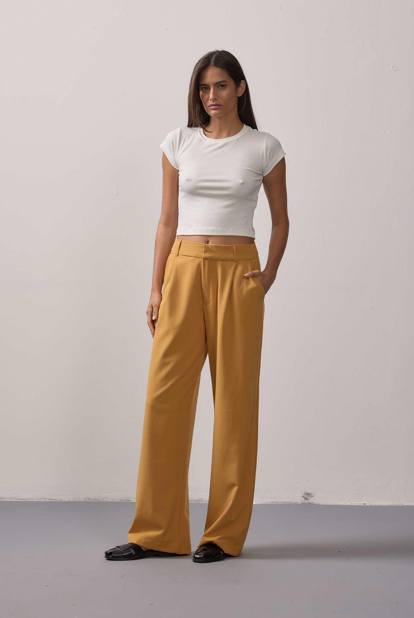 CALÇA PREGAS ALFAIATARIA MOSTARDA